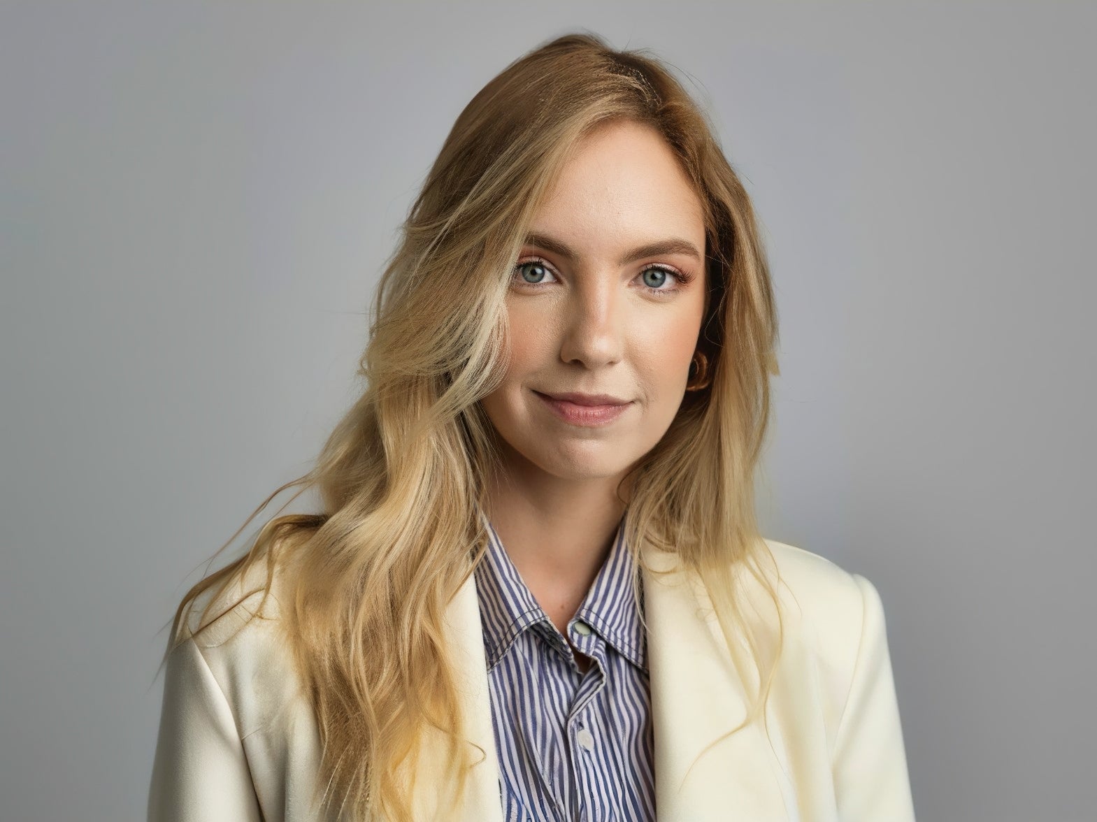 How to Take the Perfect LinkedIn Profile Picture | Learn BeFunky