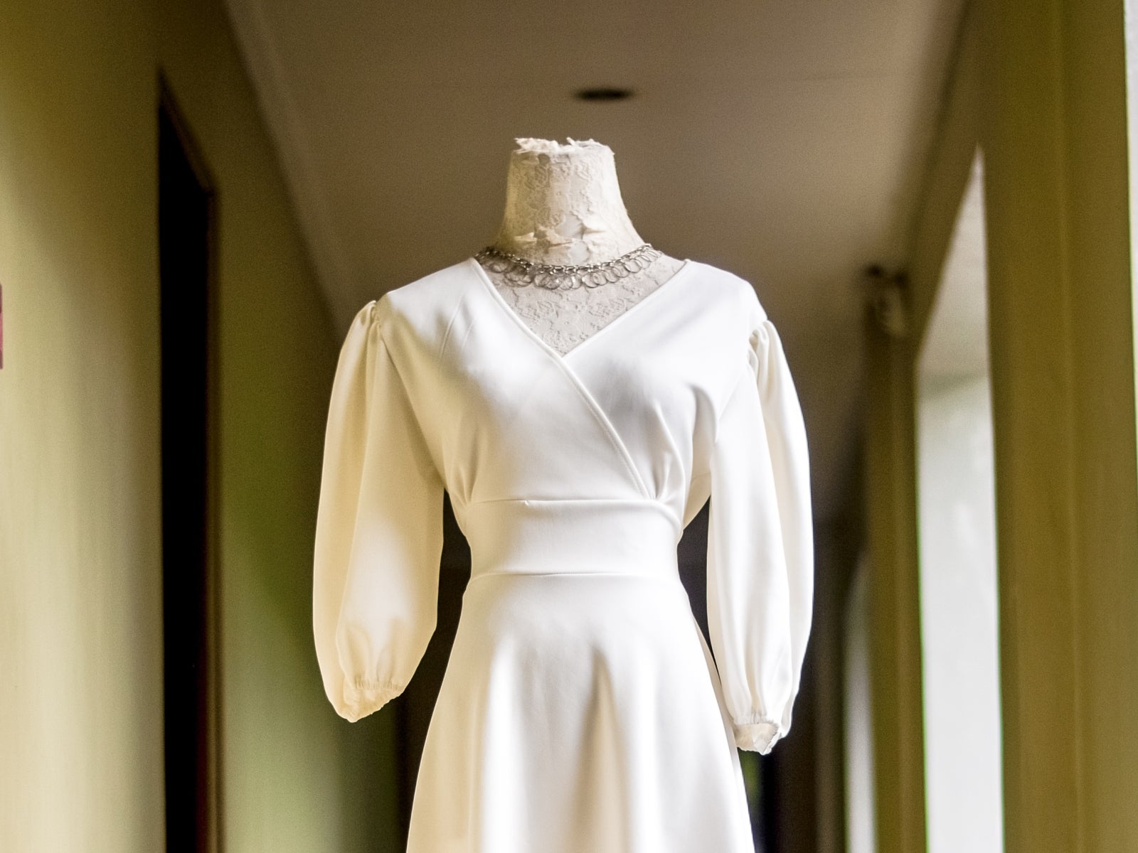 Selling Like a Pro: Our Top 5 Poshmark Tips for Success | Learn BeFunky