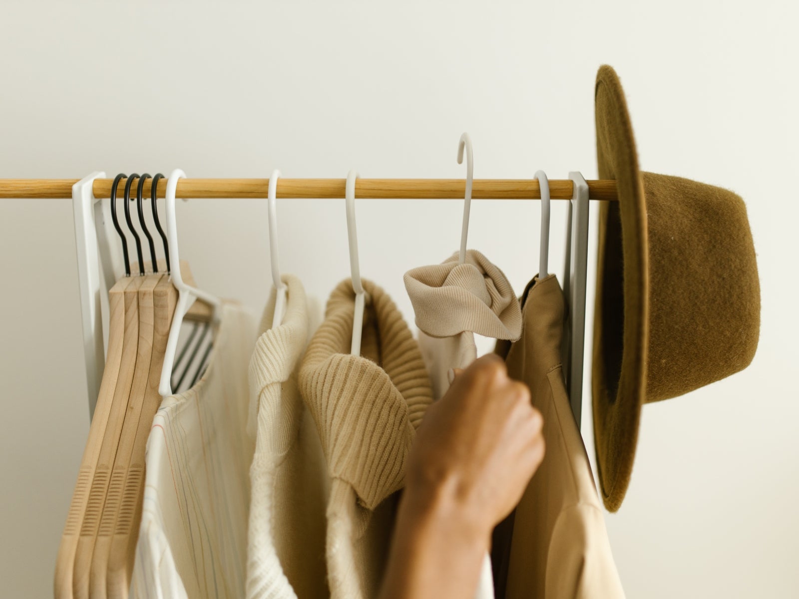 Selling Like a Pro: Our Top 5 Poshmark Tips for Success | Learn BeFunky