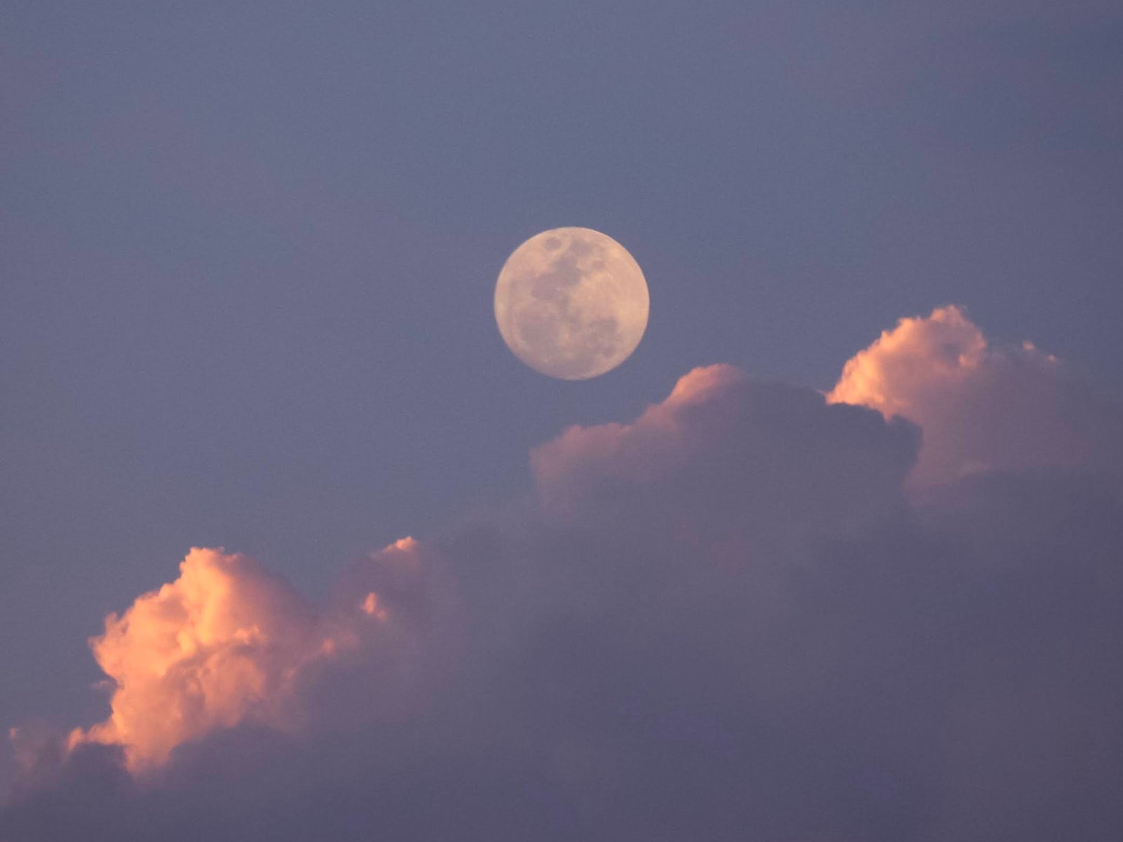 Shoot for the Moon: Tips for Capturing the Moon With a Smartphone ...